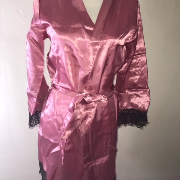 Intimates & Sleepwear | Pink Robe | Poshmark